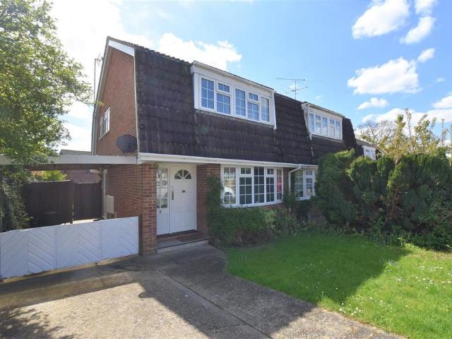 3 bedroom semi detached house to rent