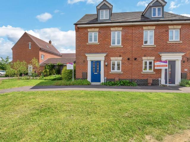 3 bedroom semi detached house to rent