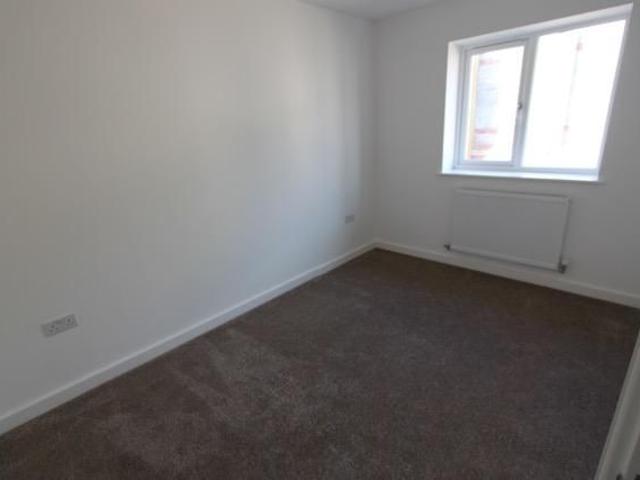 3 bedroom semi detached house to rent