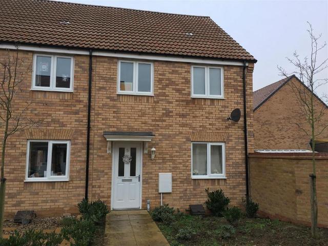 3 bedroom semi detached house to rent