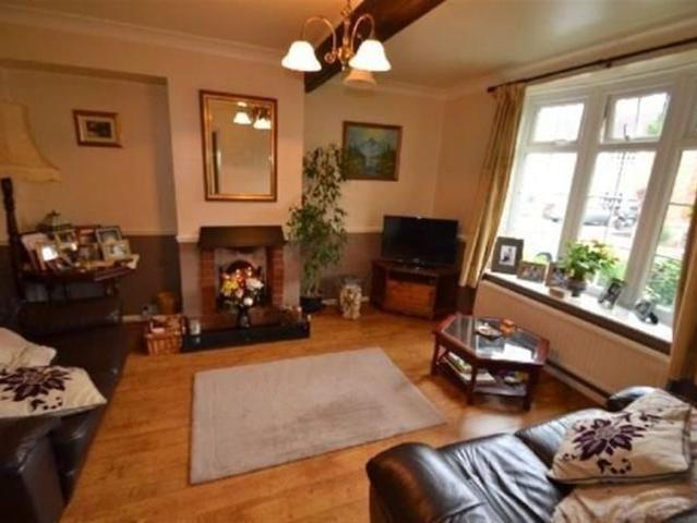 3 bedroom semi detached house to rent