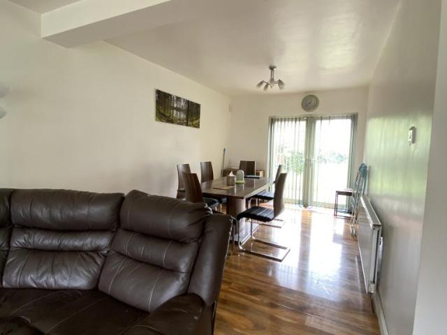 3 bedroom semi detached house to rent