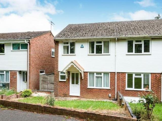 3 bedroom semi detached house to rent