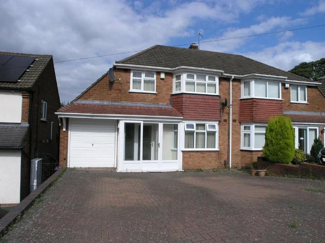 3 bedroom semi detached house to rent