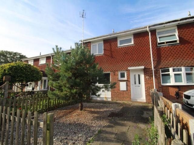 3 bedroom semi detached house to rent