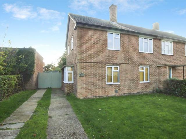 3 bedroom semi detached house to rent