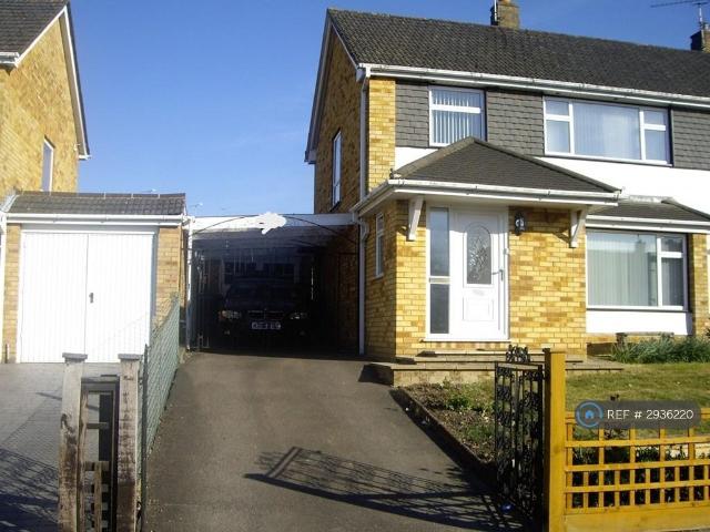 3 bedroom semi detached house to rent