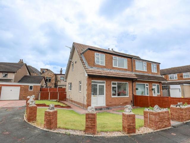 3 bedroom semi detached house to rent