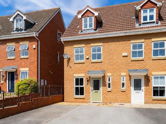 3 bedroom semi detached house to rent