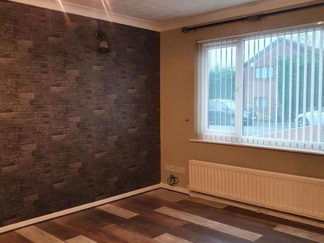 3 bedroom semi detached house to rent