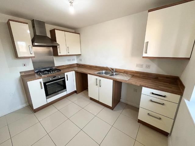 3 bedroom semi detached house to rent