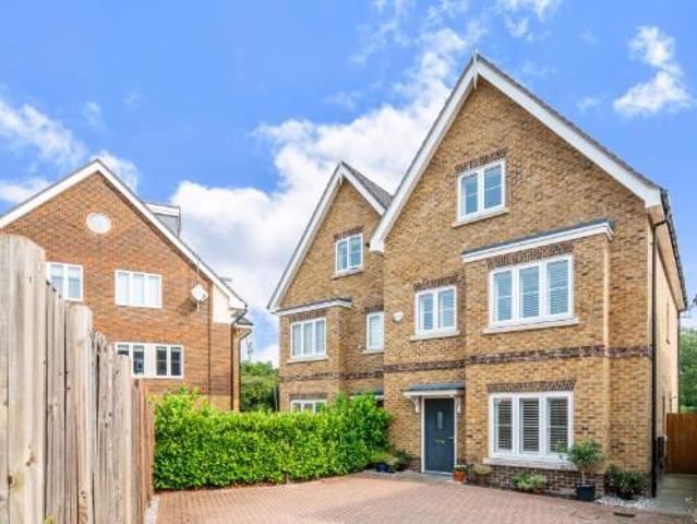 3 bedroom semi detached house to rent