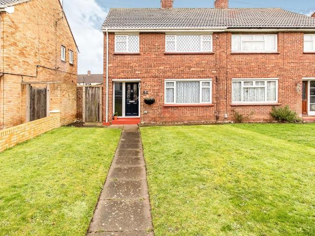 3 bedroom semi detached house to rent