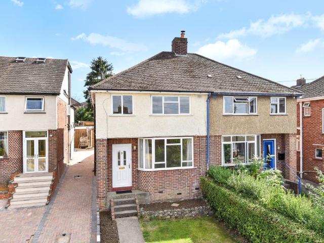 3 bedroom semi detached house to rent
