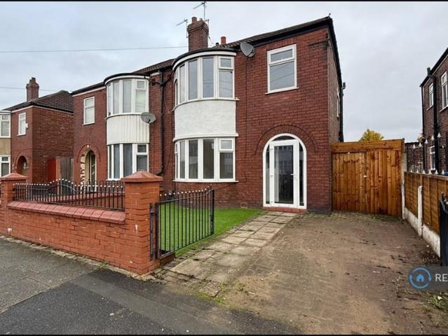 3 bedroom semi detached house to rent