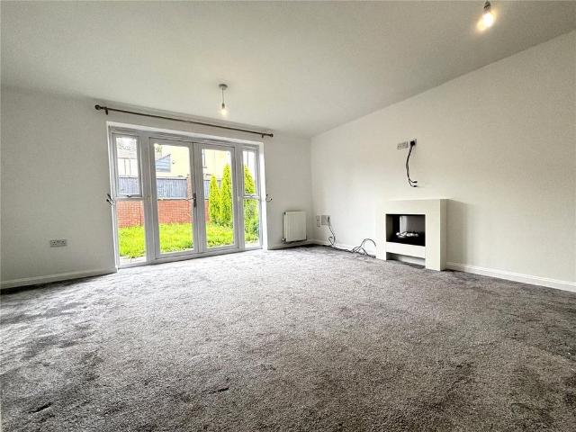 3 bedroom semi detached house to rent