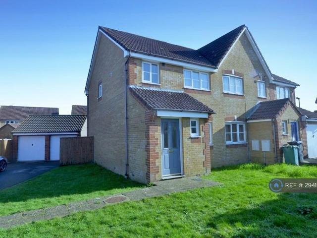 3 bedroom semi detached house to rent