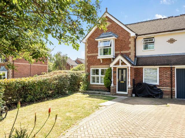 3 bedroom semi detached house to rent