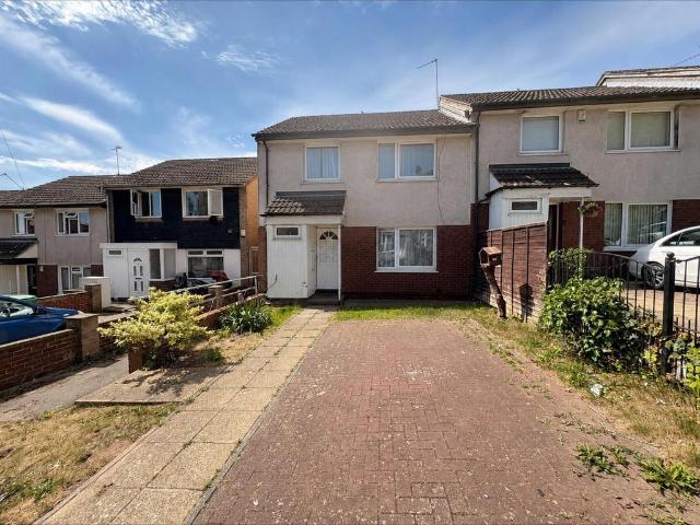 3 bedroom semi detached house to rent
