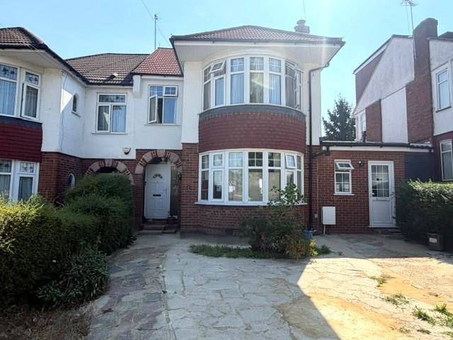 3 bedroom semi detached house to rent
