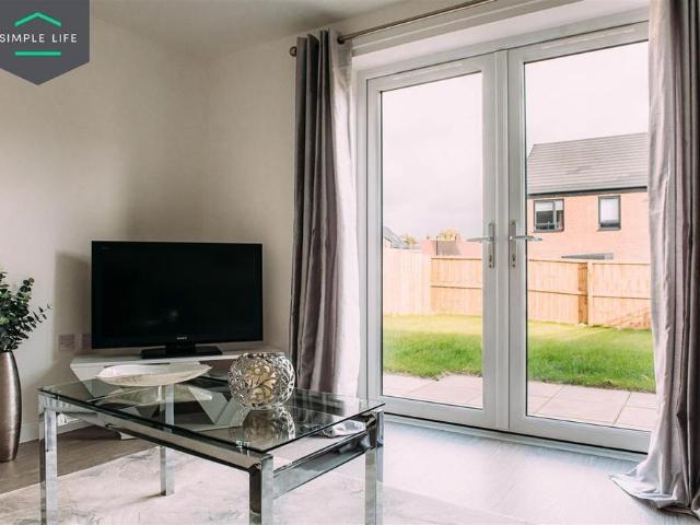 3 bedroom semi detached house to rent