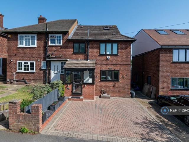 3 bedroom semi detached house to rent
