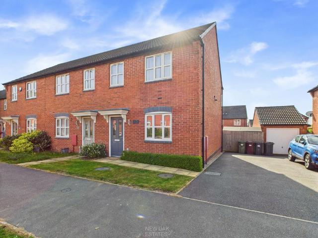 3 bedroom semi detached house to rent