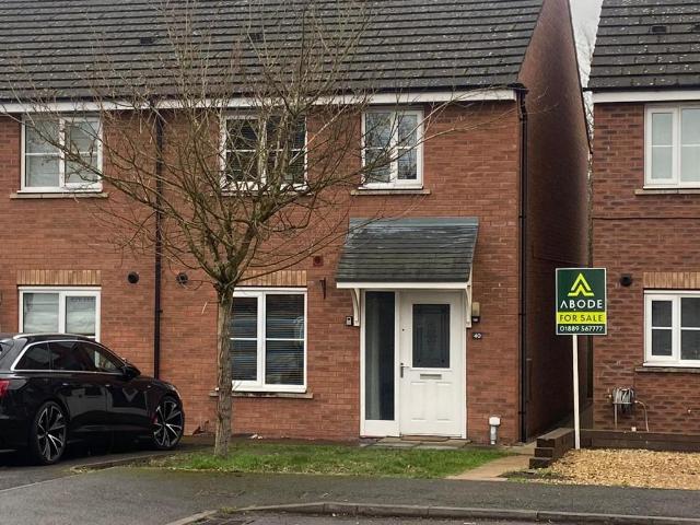 3 bedroom semi detached house to rent