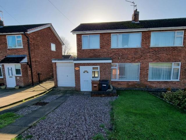 3 bedroom semi detached house to rent