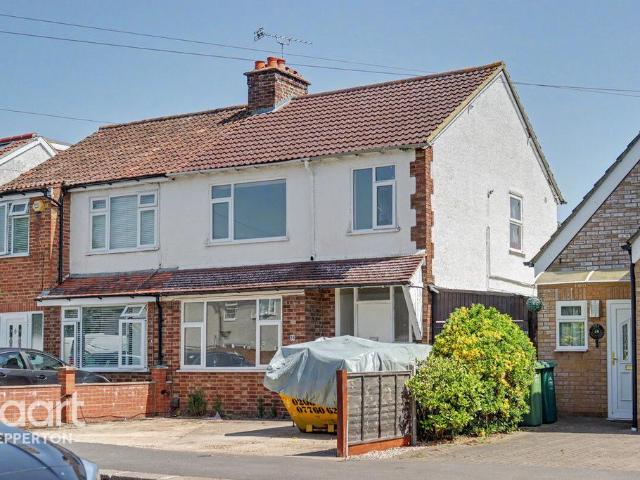 3 bedroom semi detached house to rent