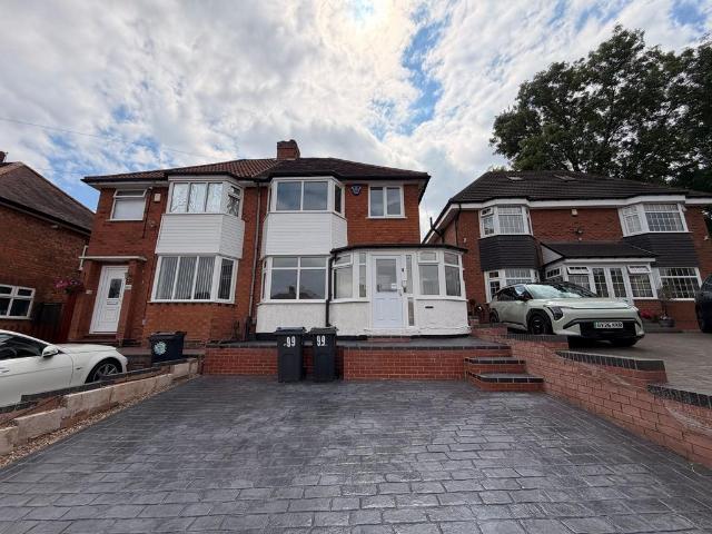 3 bedroom semi detached house to rent