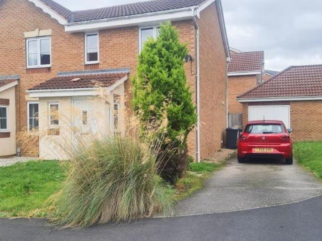 3 bedroom semi detached house to rent