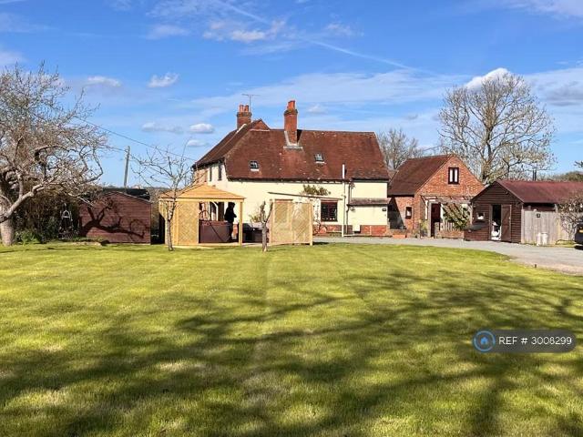 3 bedroom semi detached house to rent