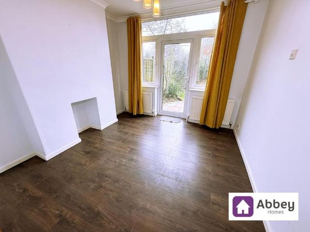 3 bedroom semi detached house to rent