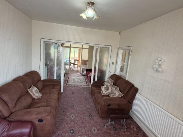 3 bedroom semi detached house to rent