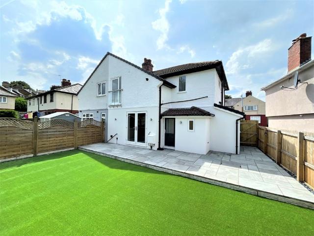 3 bedroom semi detached house to rent