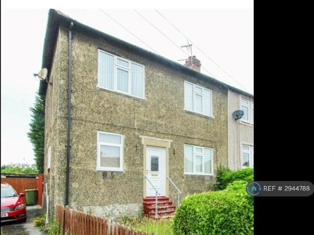 3 bedroom semi detached house to rent