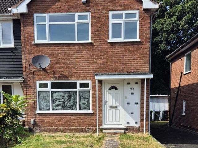 3 bedroom semi detached house to rent