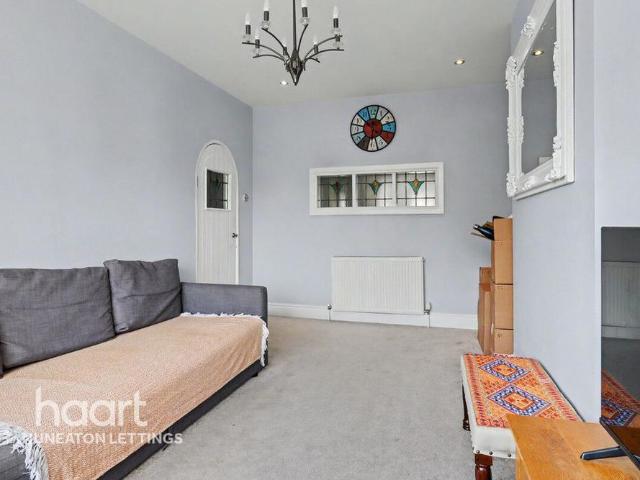 3 bedroom semi detached house to rent