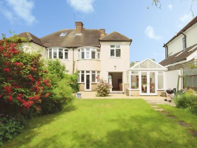 3 bedroom semi detached house to rent