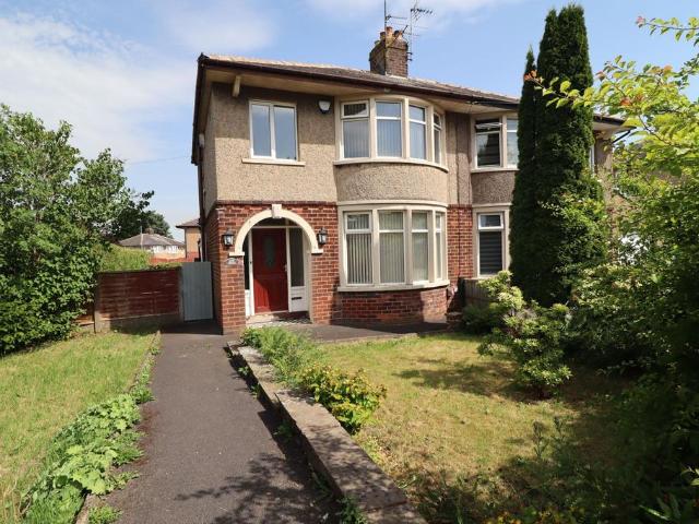 3 bedroom semi detached house to rent