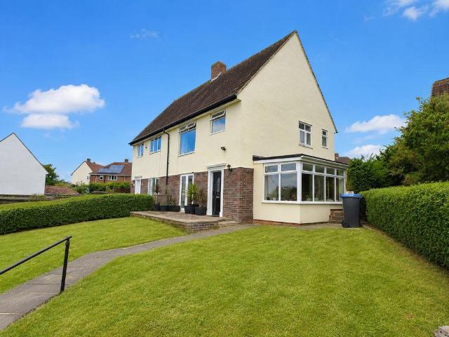 3 bedroom semi detached house to rent