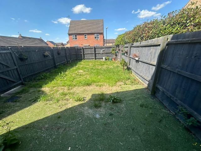 3 bedroom semi detached house to rent