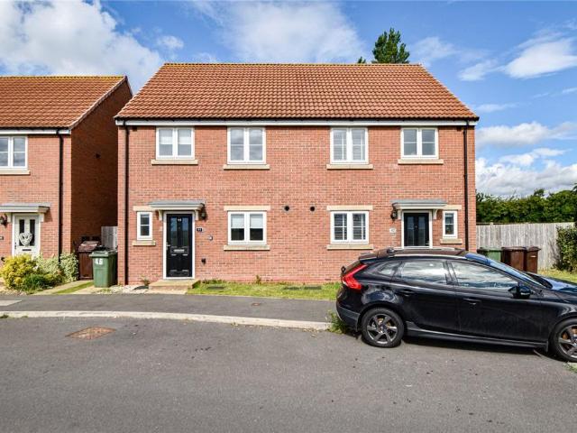 3 bedroom semi detached house to rent