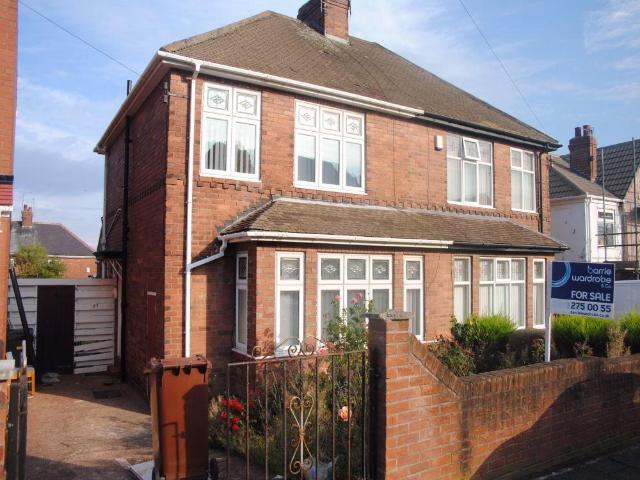 3 bedroom semi detached house to rent