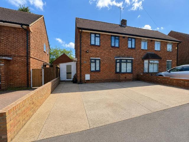 3 bedroom semi detached house to rent