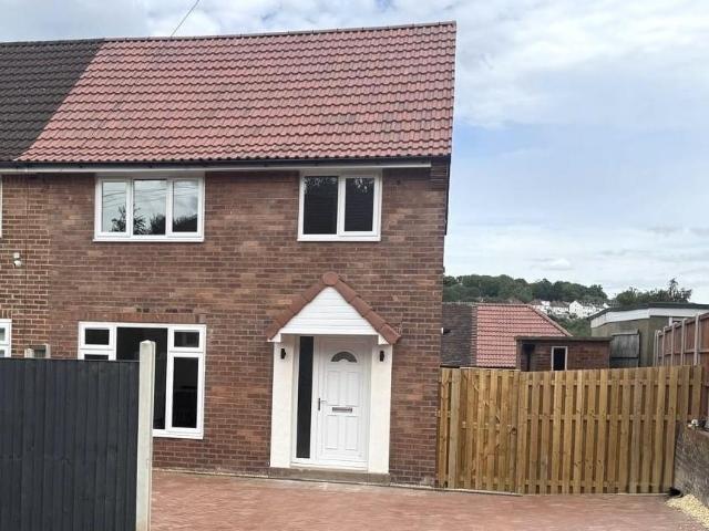 3 bedroom semi detached house to rent