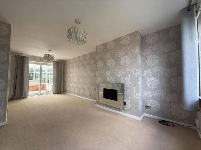 3 bedroom semi detached house to rent