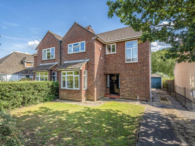 3 bedroom semi detached house to rent