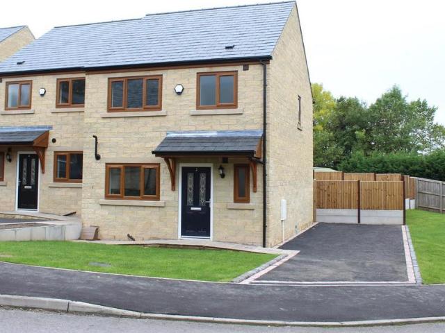 3 bedroom semi detached house to rent